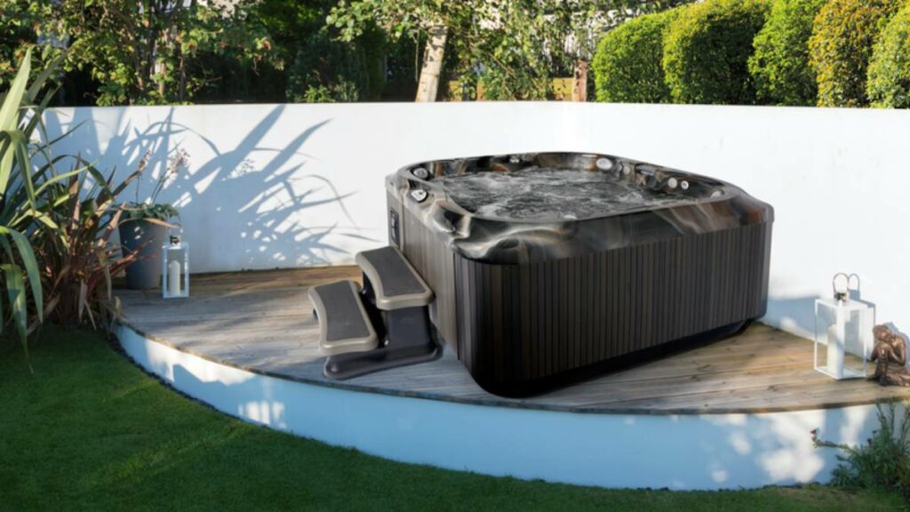 Best Small Hot Tubs in Manitoba - Ideal Backyard Addition